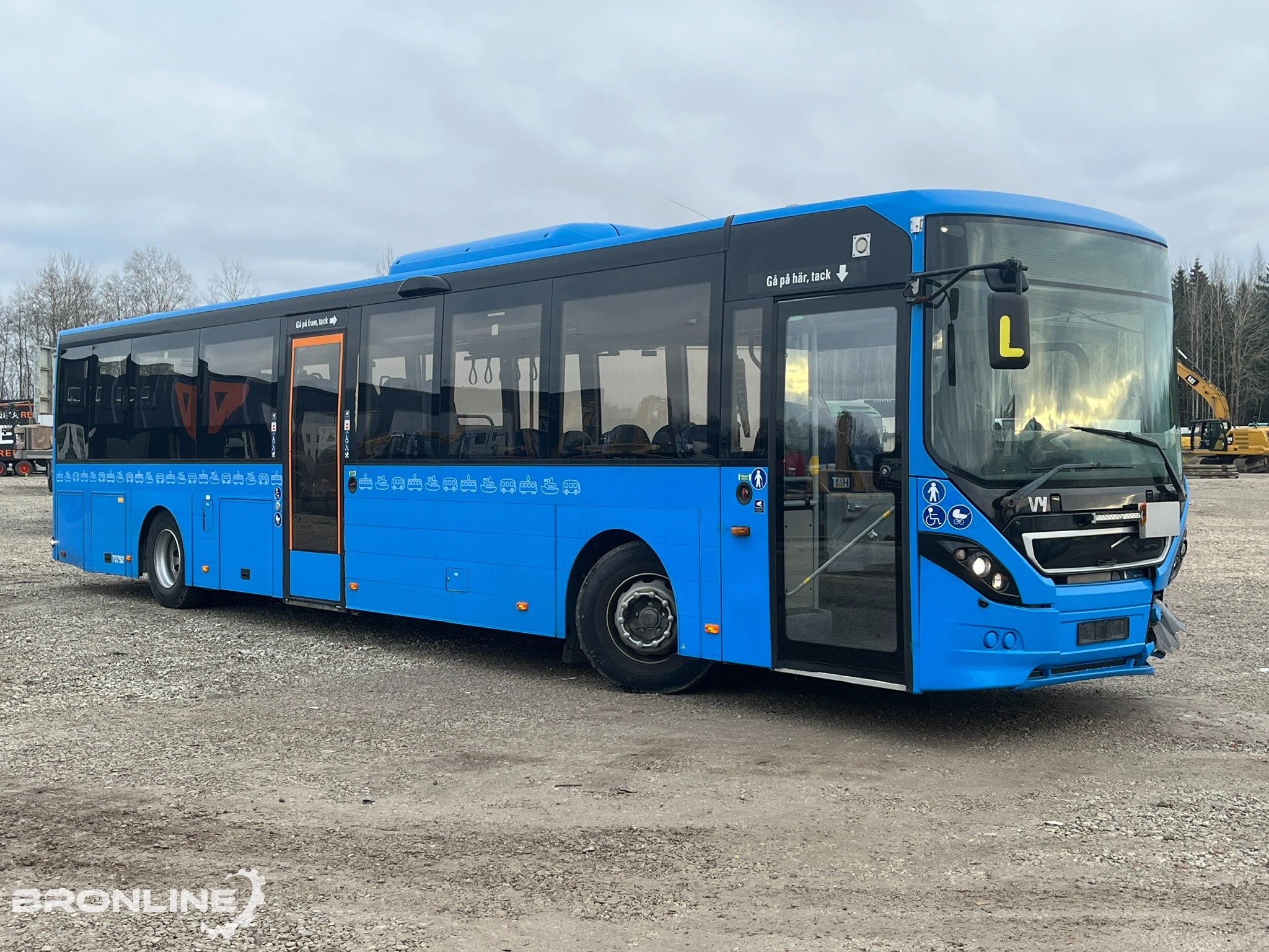 2011 Volvo 8500RLE Bus - Damaged - KBAuctions