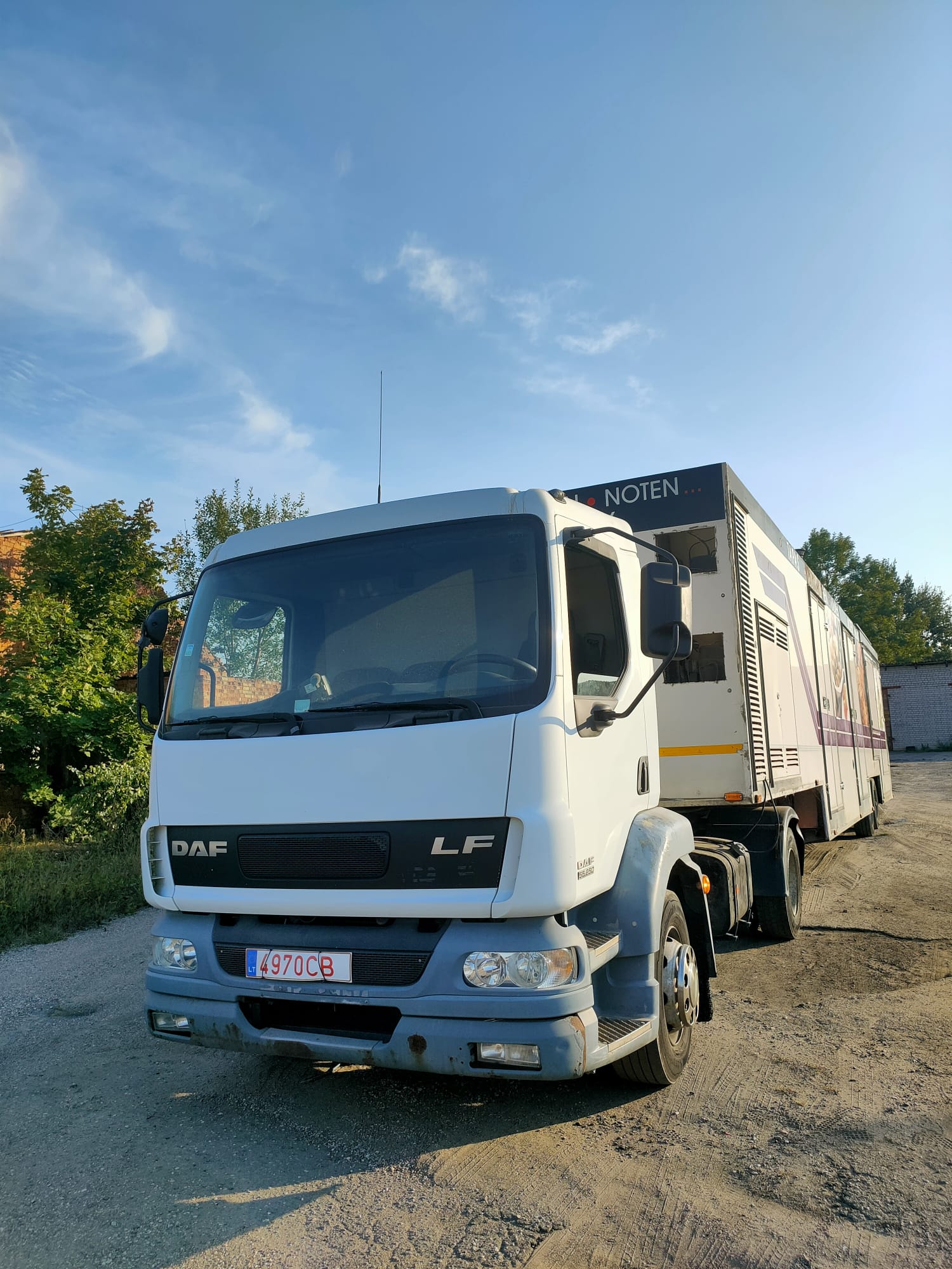 DAF LF 55 250 N2 + Vending Trailer - Bronline